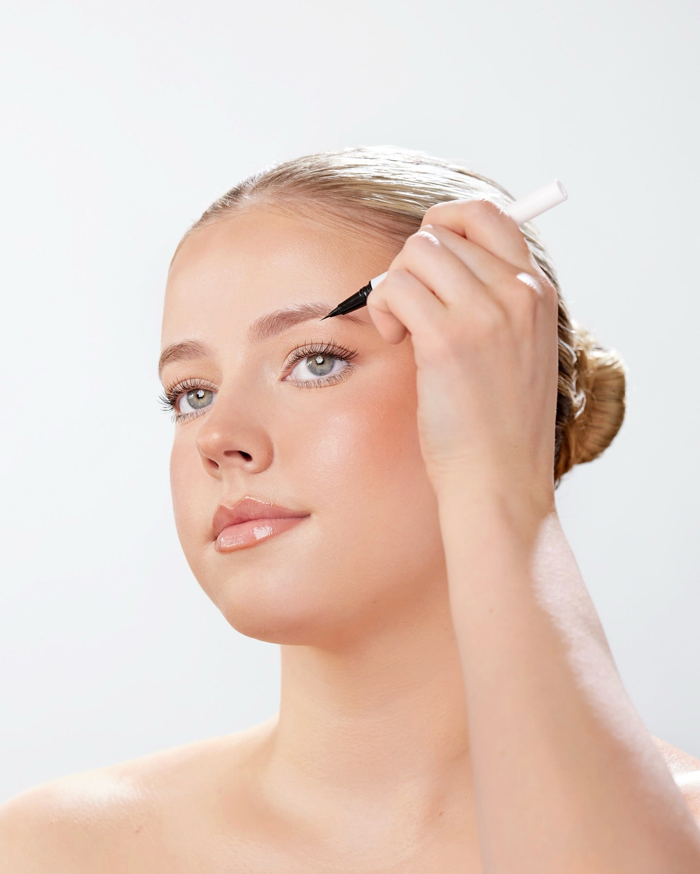 7 Essential Brow Tips To Make You Appear Younger – Brow Baby